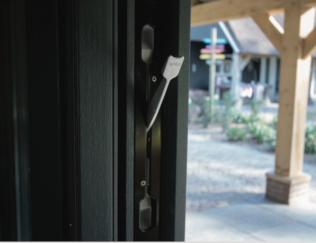 Counter multi-point lock for the inactive leaf - Bellevue Architectural