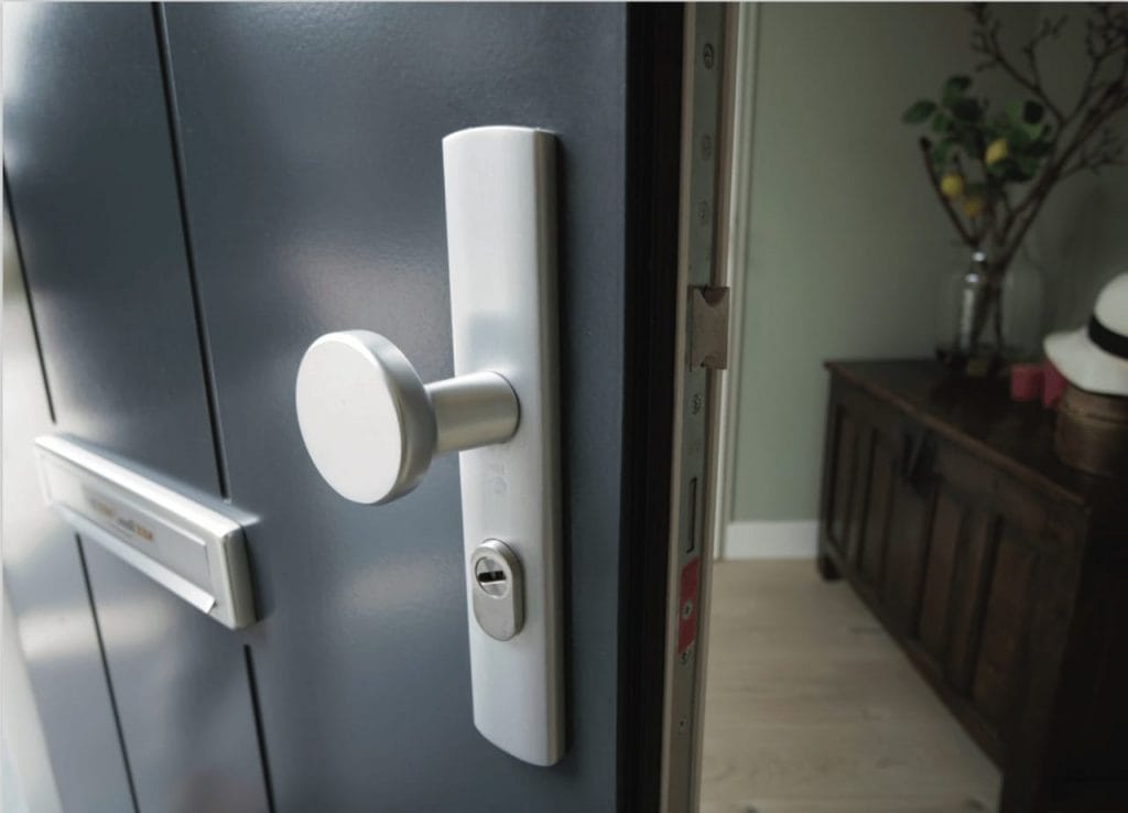 Mechanical 3-point latch lock - Bellevue Architectural