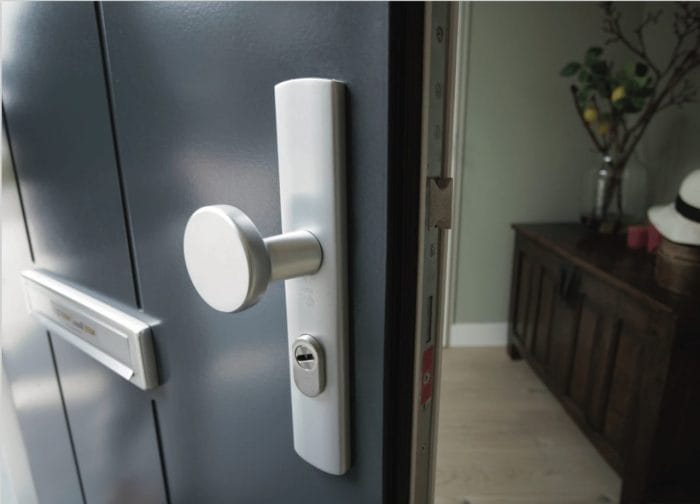 Mechanical 3-point latch lock - Bellevue Architectural