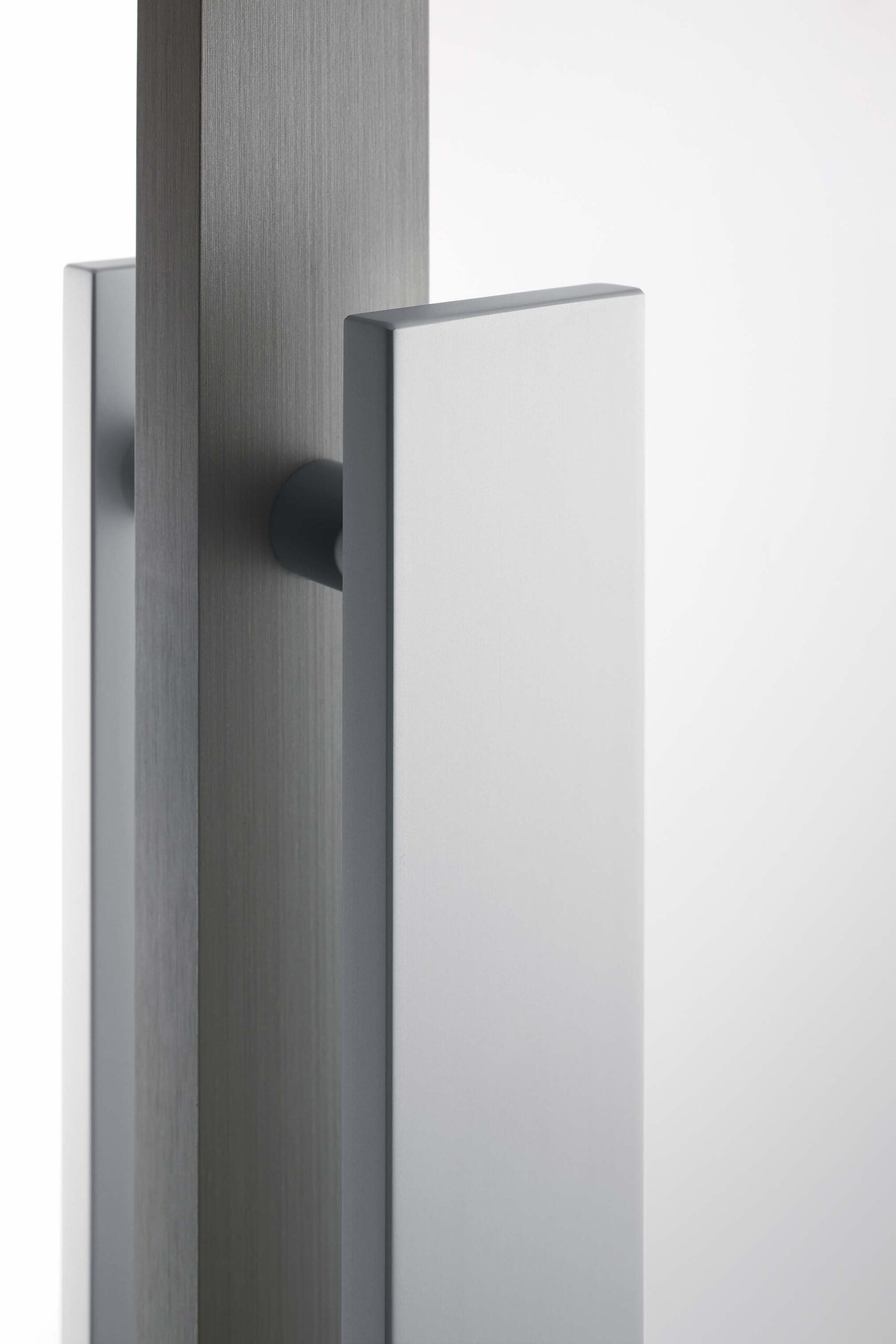 Elmes Of Japan Medium Entry Door Pull - Bellevue Architectural